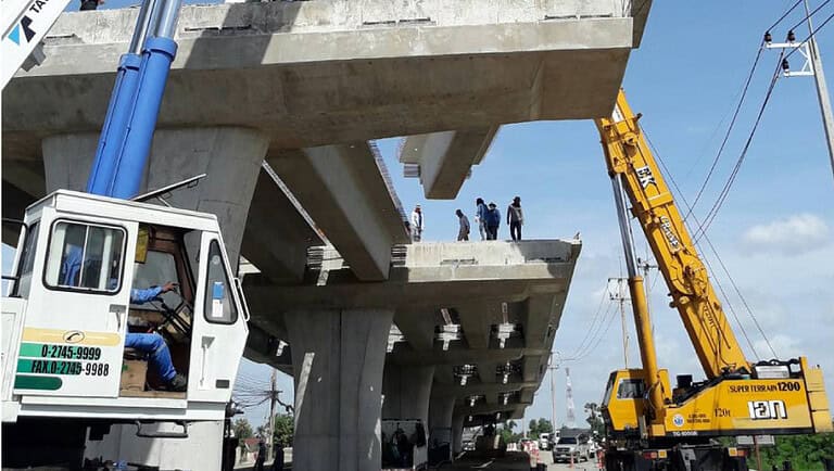 Car Rental All Terrain Crane 120 Ton | EK CRANE
