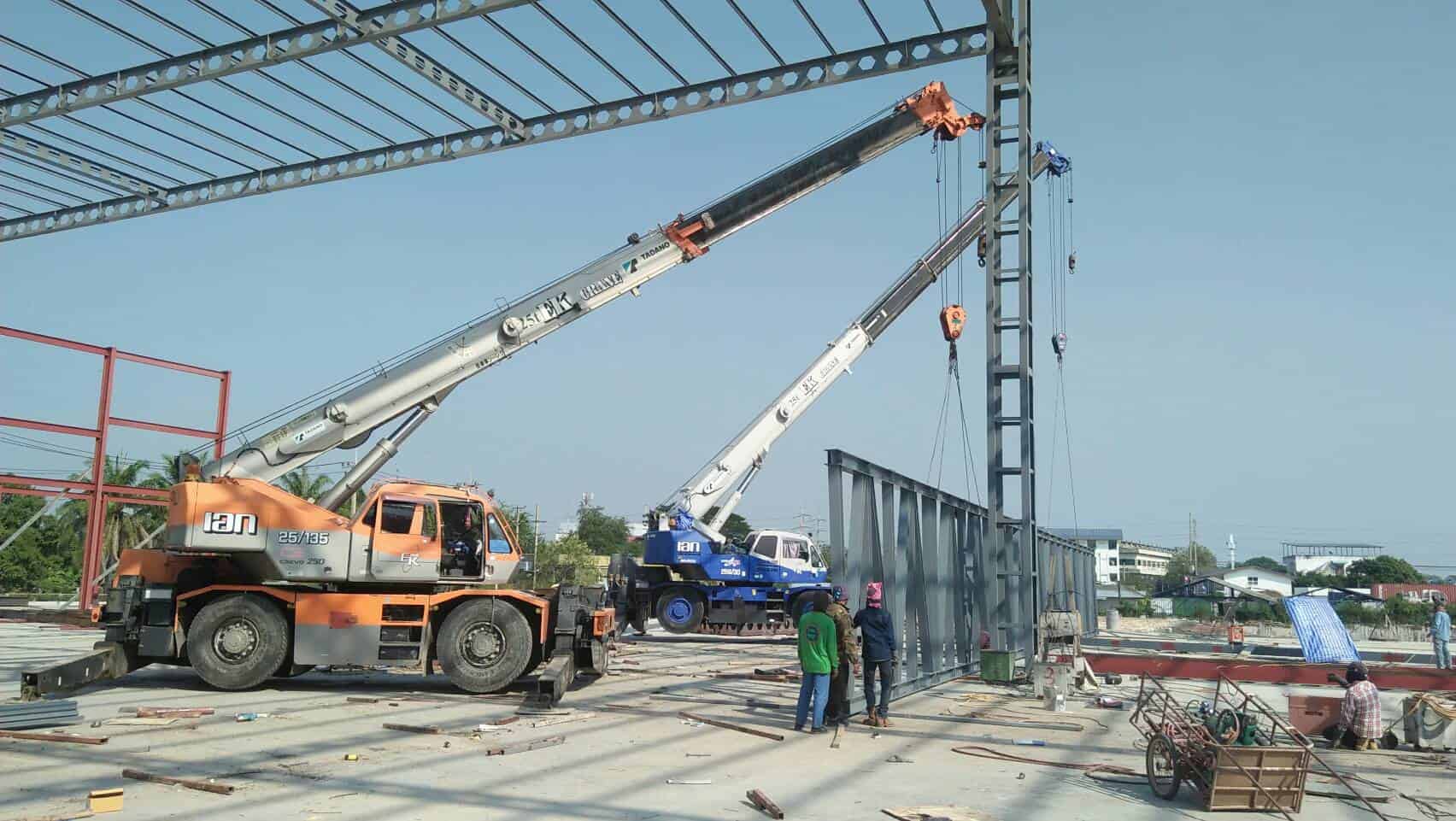 บริการให้เช่ารถเครน 25 ตัน | EK CRANE