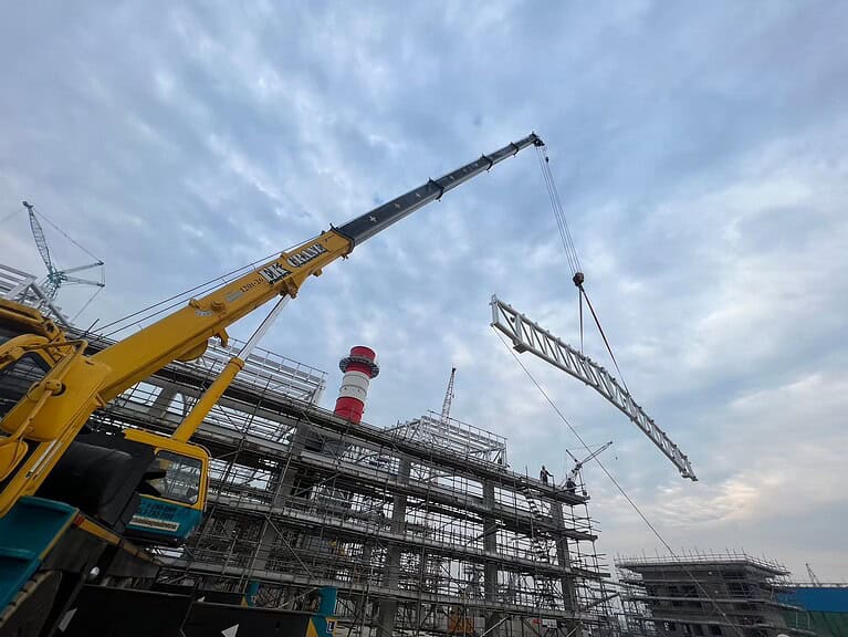 Guide to Types of Cranes for Construction